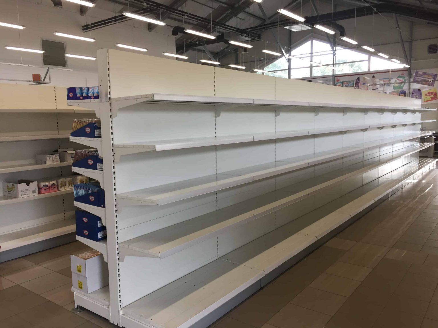 Praktikus kialakítású használt bolti fém polcrendszerek - BÖSKE